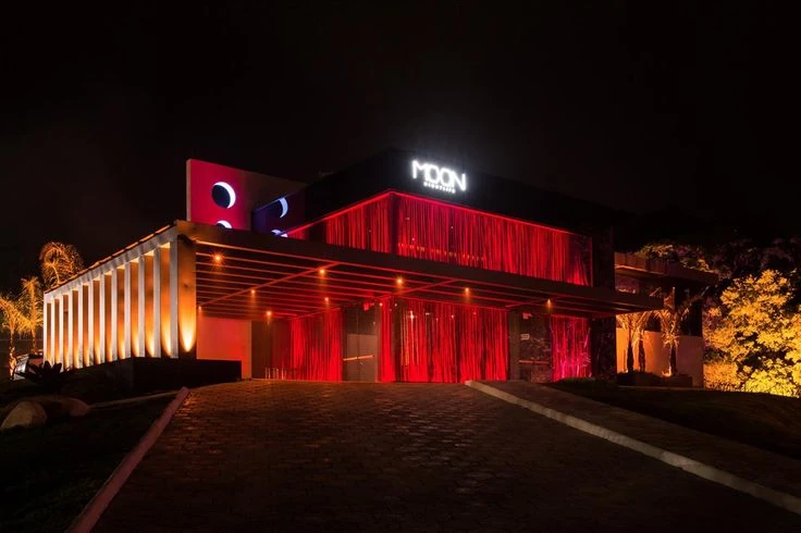 Club Ember | The Vampire and Hunter Wiki | Fandom