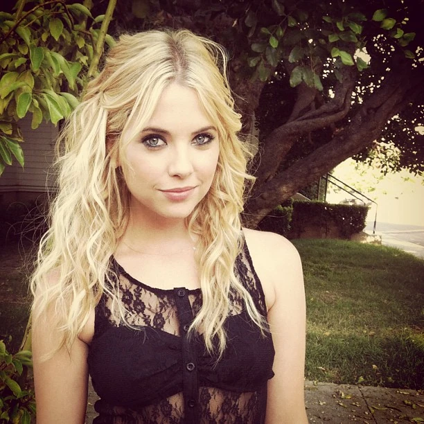 Zoey Langley | The Walking Dead All Hope Is Lost Wiki | Fandom