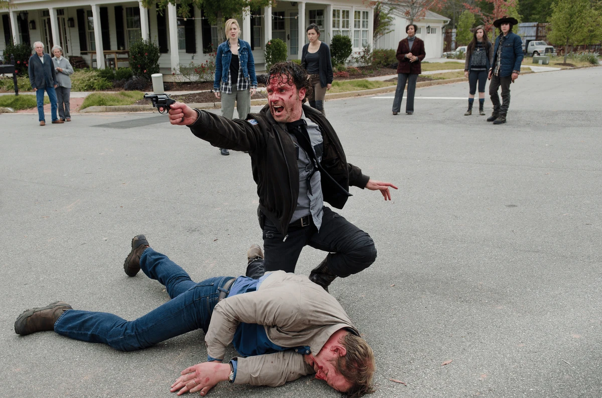Attack on Pete Anderson | The Walking Dead: New Blood Wiki | Fandom