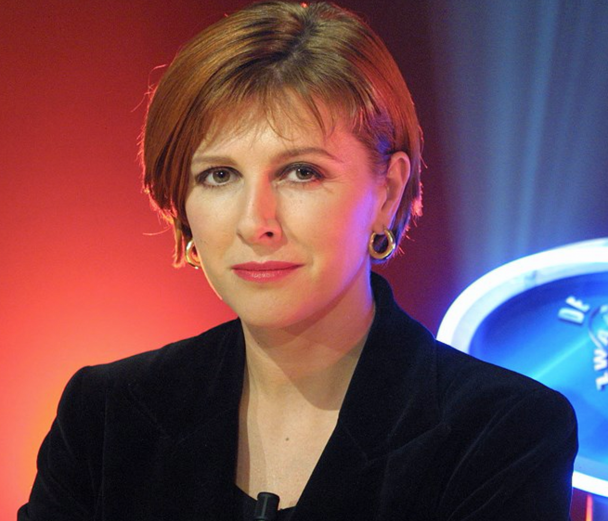 Chazia Mourali | The Weakest Link International Wiki | Fandom Chazia Mourali | The Weakest Link International Wiki | Fandom