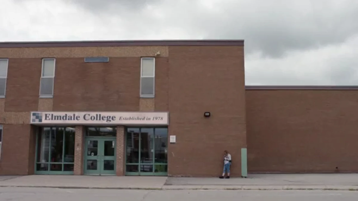 Elmdale College | The World Inside My Head Wiki | Fandom