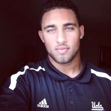 Emrys Carr | The World Inside My Head Wiki | Fandom