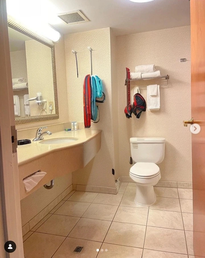 roofi ianndiorsfeet | The Wiki | Fandom