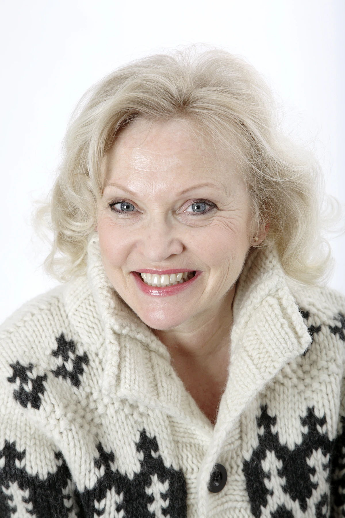 Sandra Searles Dickinson | The Amazing World of Gumball Wiki | Fandom