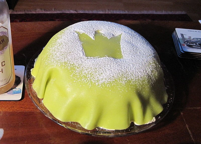 Princess cake | The Cake Wiki | Fandom