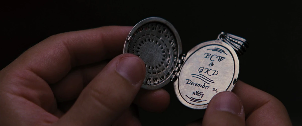 Genevieve's Locket | The Caster Chronicles Wiki | Fandom