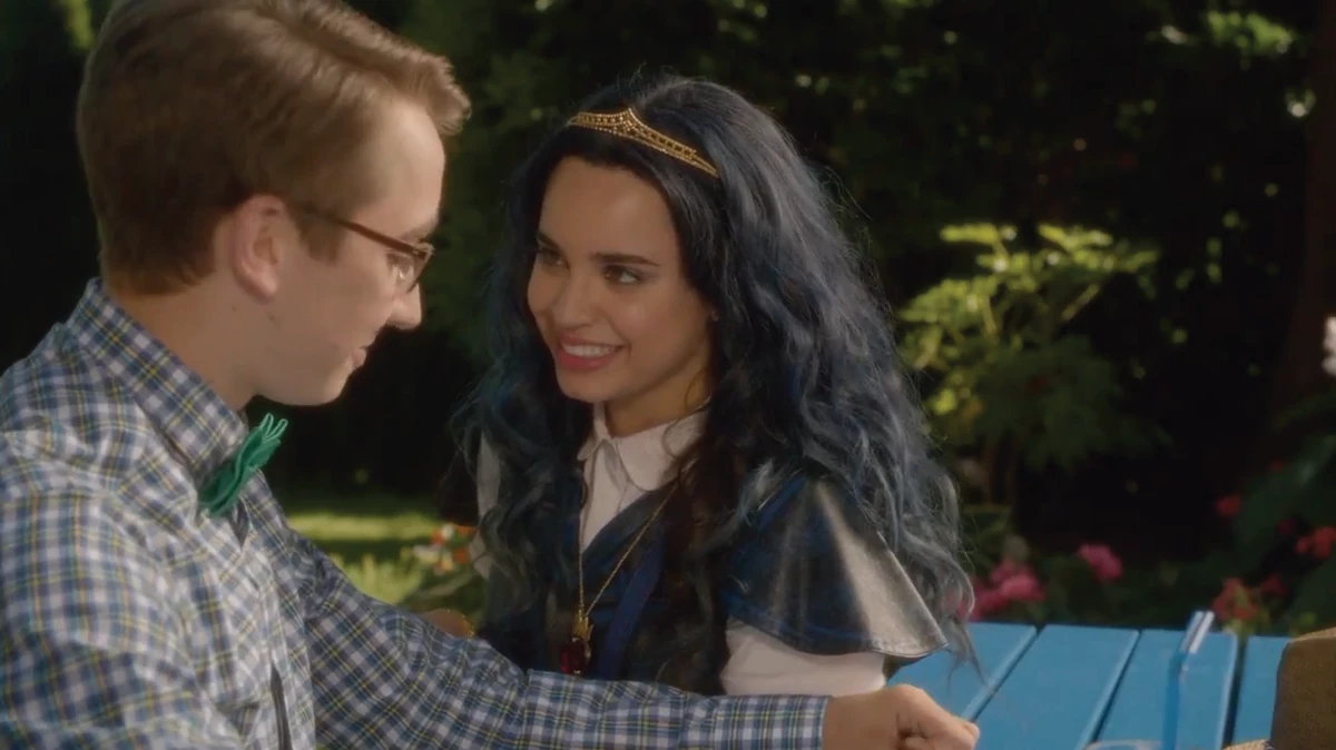 Evie and Doug | Disney Descendants Wikia | Fandom