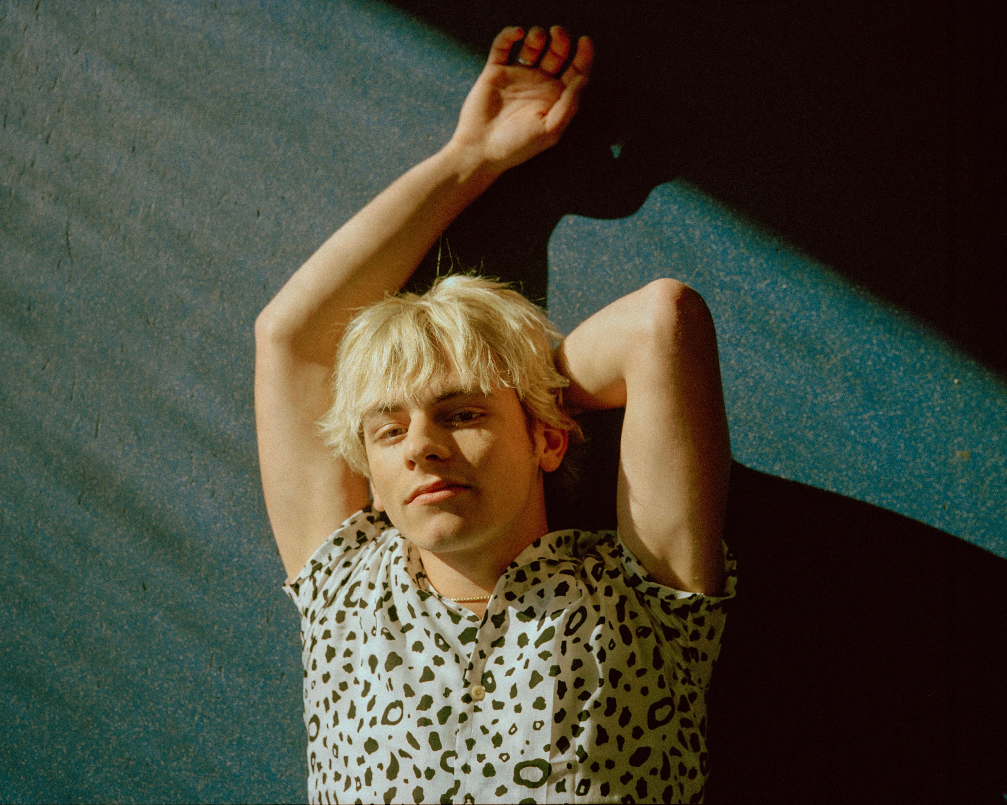 Ross Lynch And His Girlfriend 2022 Kissing