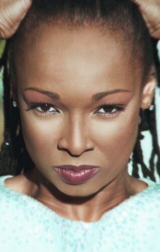 Siedah Garrett | Fuller House Wikia | Fandom