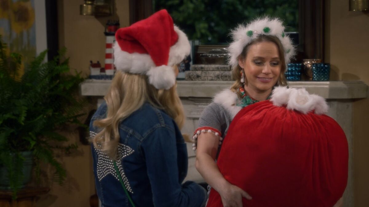 Kimmy Gibbler Season 4 Image Gallery Fuller House Wikia Fandom
