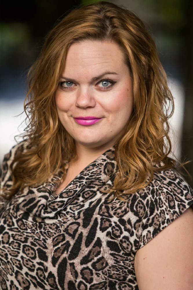 Elizabeth Manders Thompson | Fuller House Wikia | Fandom