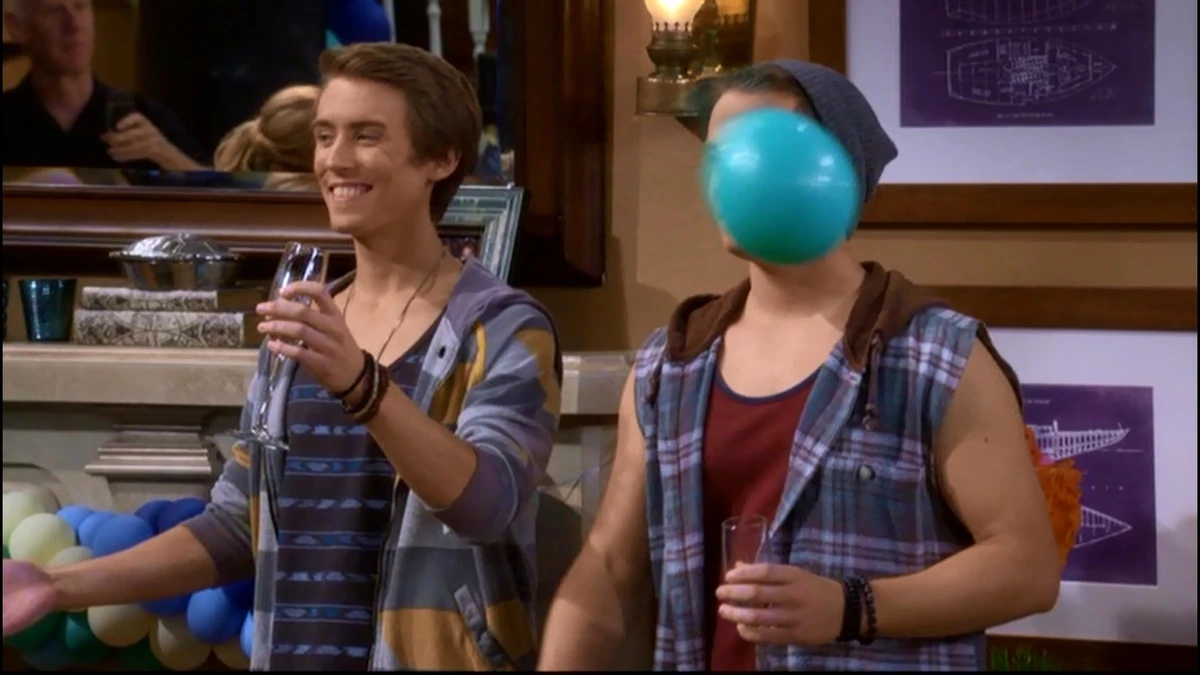 Alex Katsopolis Image Gallery | Fuller House Wikia | Fandom