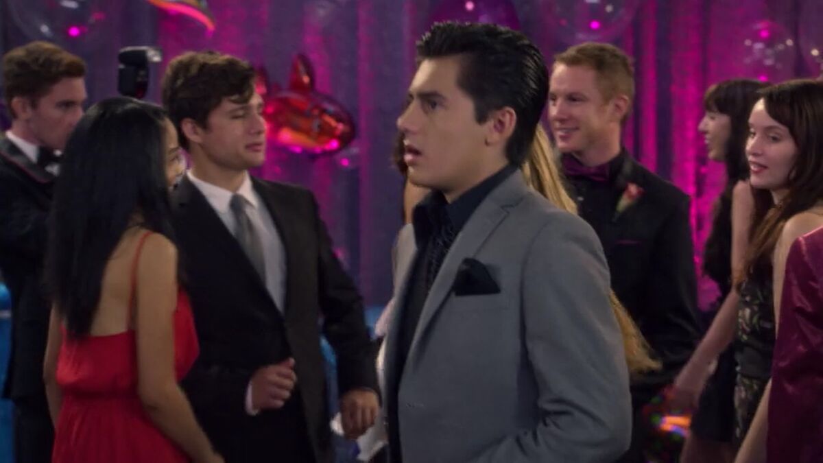 Bobby Popko Season 4 Image Gallery | Fuller House Wikia | Fandom