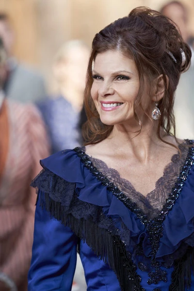 Autumn Delaney | Wiki Un soupçon de magie | Fandom