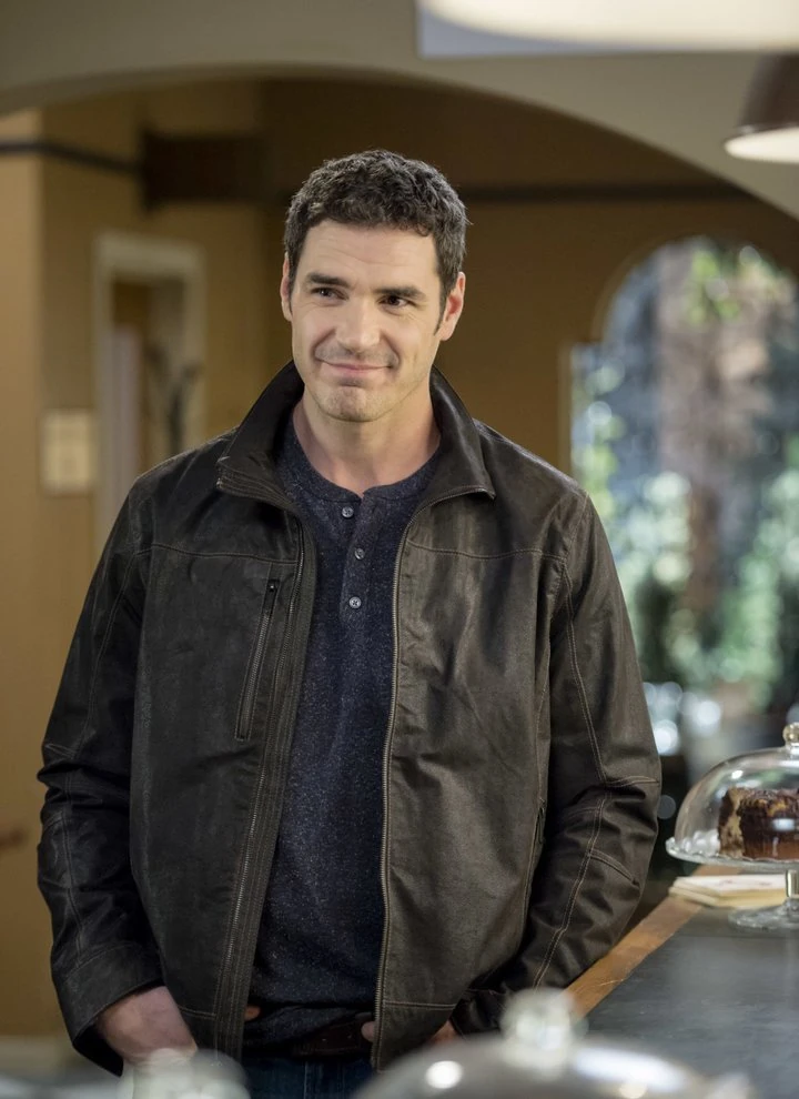 John Dover | Wiki Un soupçon de magie | Fandom