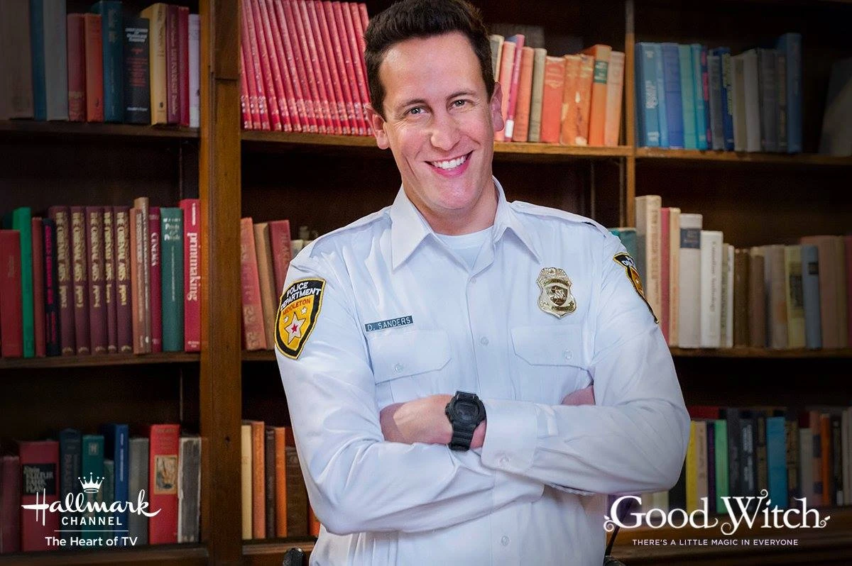 Derek Sanders | The Good Witch Wiki | Fandom