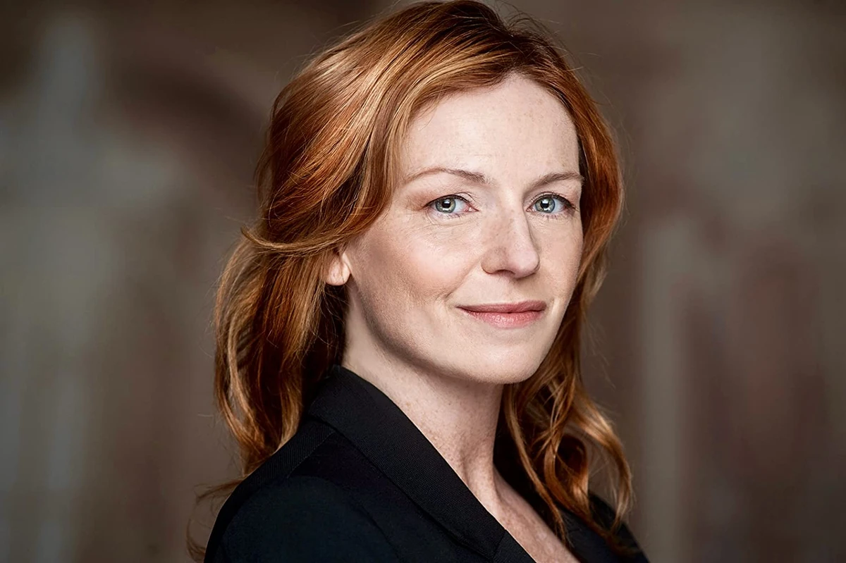 Fiona Byrne | Wiki Un soupçon de magie | Fandom