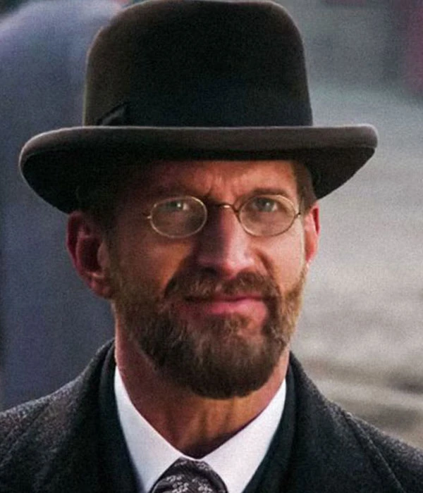 James Gordon Bennett | The Greatest Showman Wiki | Fandom