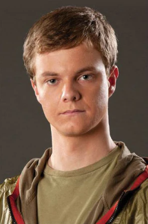 Glimmer Hunger Games Actor