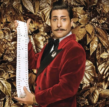 caesar flickerman backstory