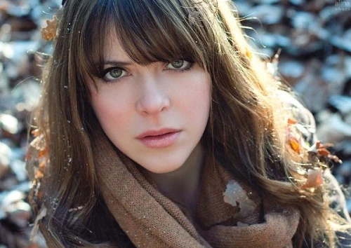 User blog:AddictedtoClove/Roxy Thornwood | The Hunger Games Wiki | Fandom