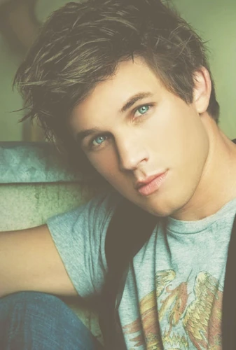 Leven Aberforth | The Hunger Games Fanon Wiki | Fandom