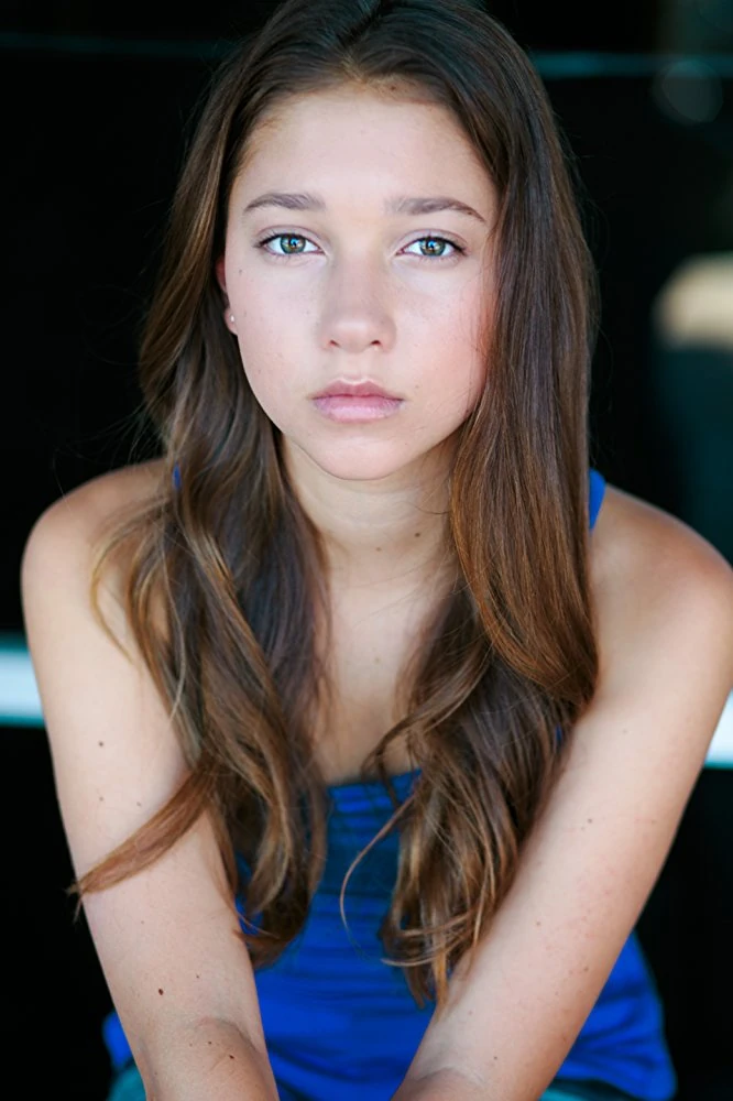 Bella Samman | The Hybrid Series Wiki | Fandom