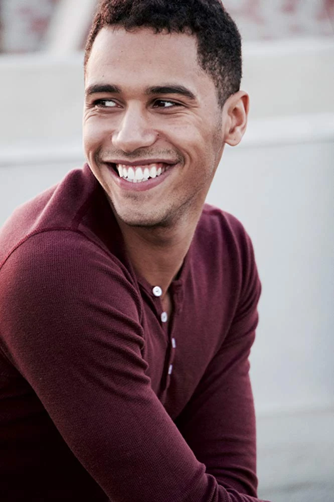Elliot Knight | The Inheritors Wiki | Fandom