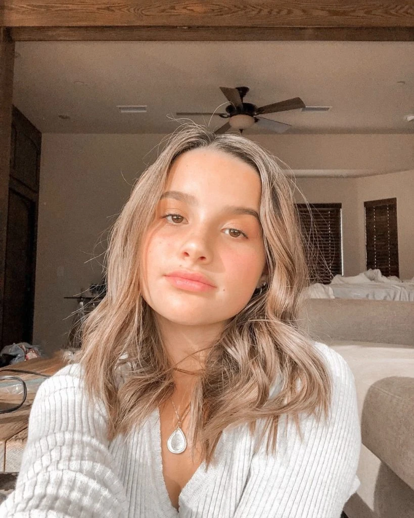 Bella Cavanough | Theliars_wiki Wiki | Fandom