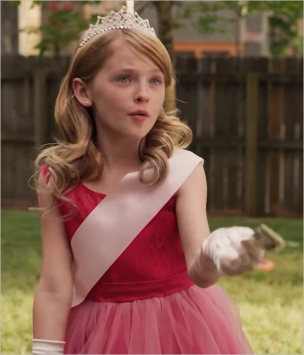 Lola Loud (live-action)/Costumes | The Loud House Encyclopedia | Fandom