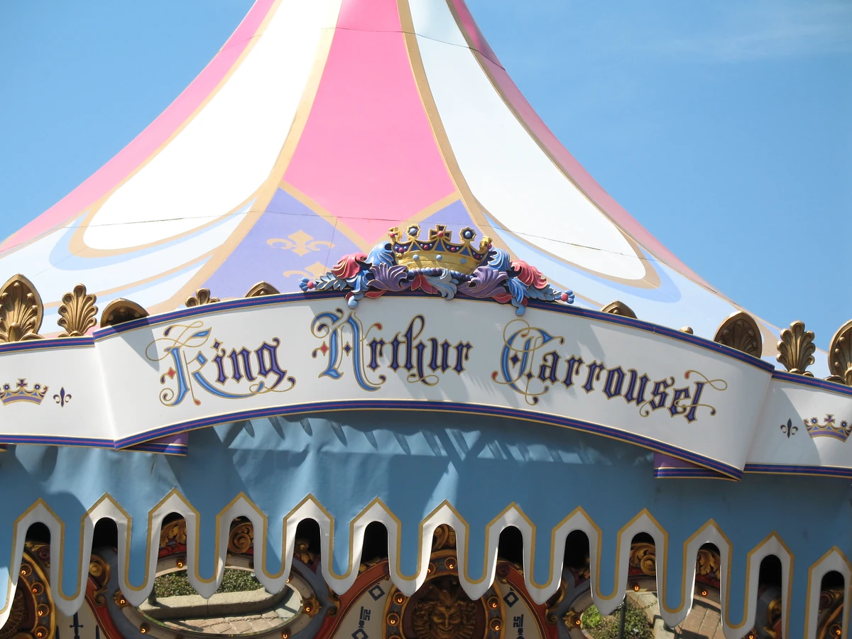 King Arthur Carrousel | Theme Park Database | Fandom