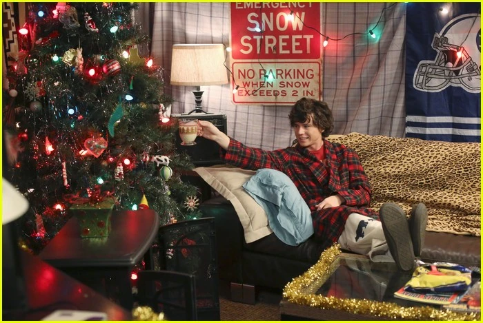 Christmas Help | The Middle Wiki | Fandom