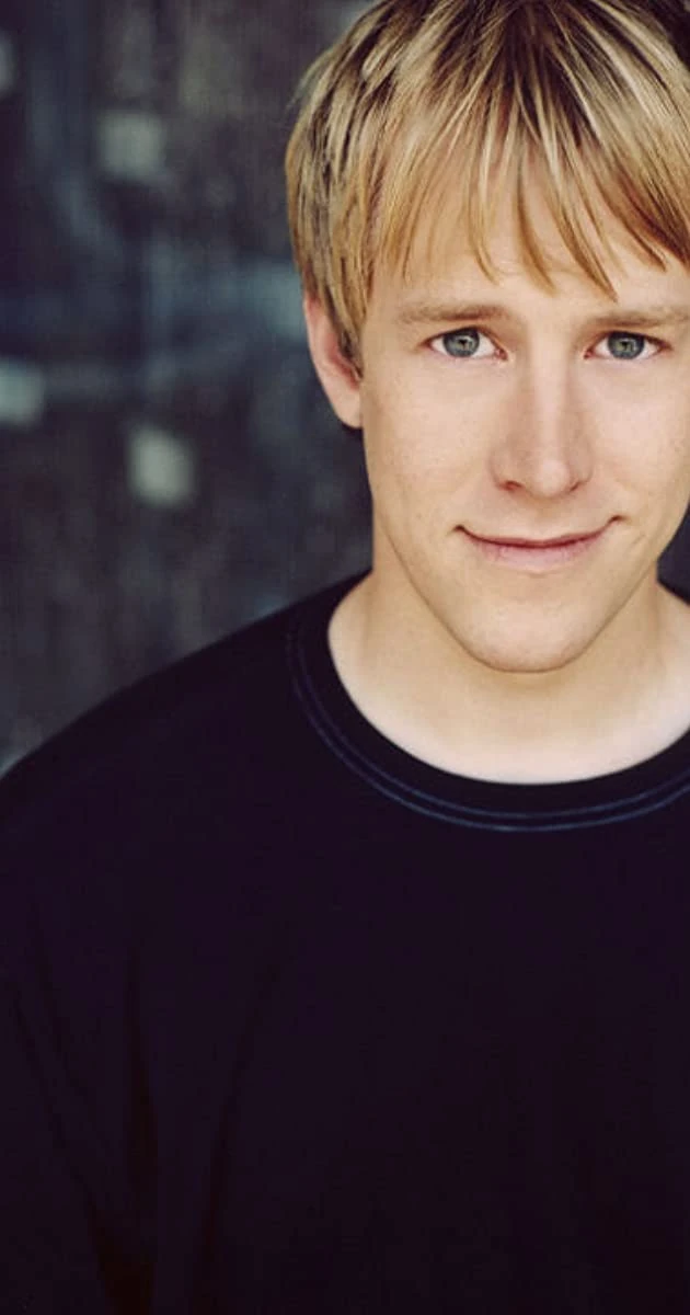 Ryan Raddatz | The Neighborhood Wiki | Fandom