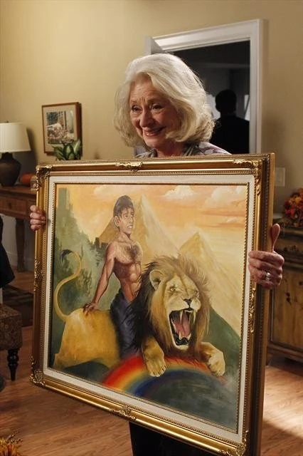 Theresa Weaver | The Neighbors Wiki | Fandom