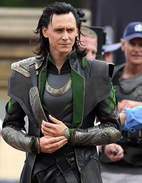 Loki Odinson (Z) | Theoutpost Wiki | Fandom