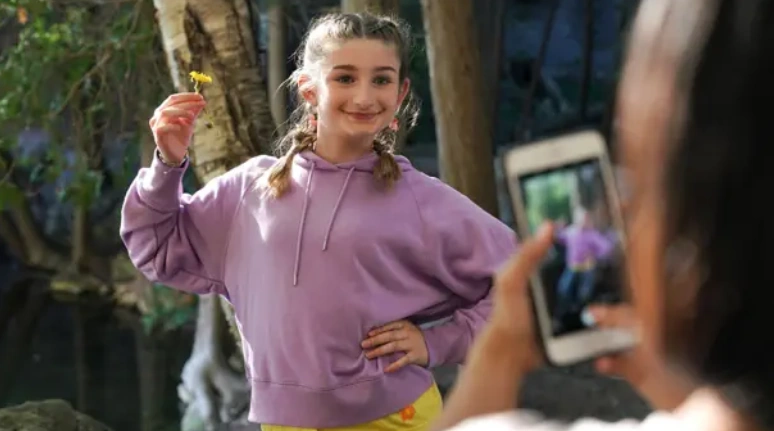 Hike A Pose | The popularity papers Wiki | Fandom