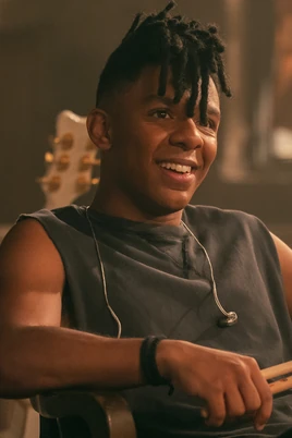 Bez Willis | The Runarounds Wiki | Fandom