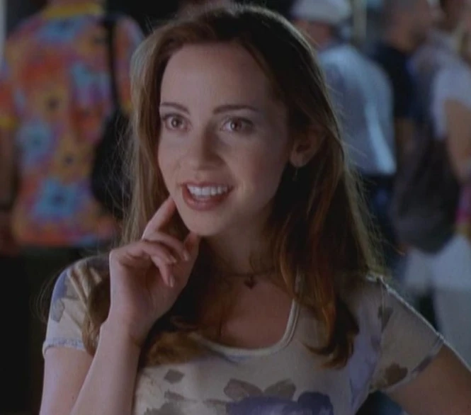 Gwen | Thesabrinatheteenagewitch Wiki | Fandom