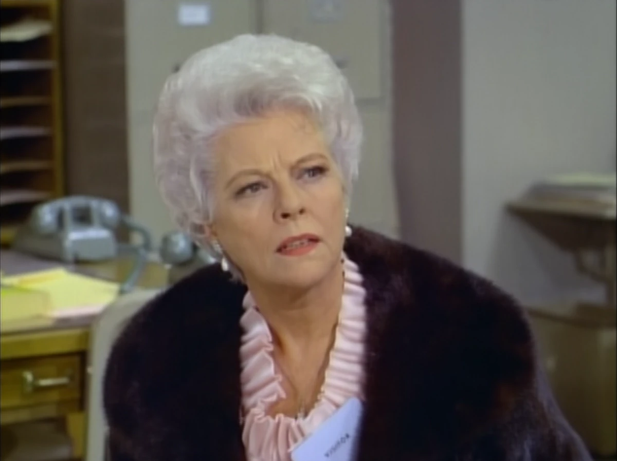 Mrs. Carlisle | The Smith Family Wiki | Fandom