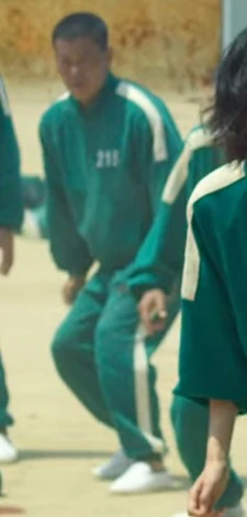 Player 215 | Squid Game Wiki | Fandom