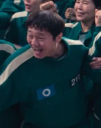 Player 211 | Squid Game Wiki | Fandom