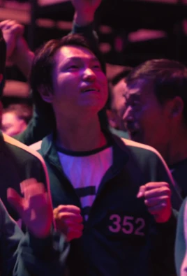 Player 352 | Squid Game Wiki | Fandom