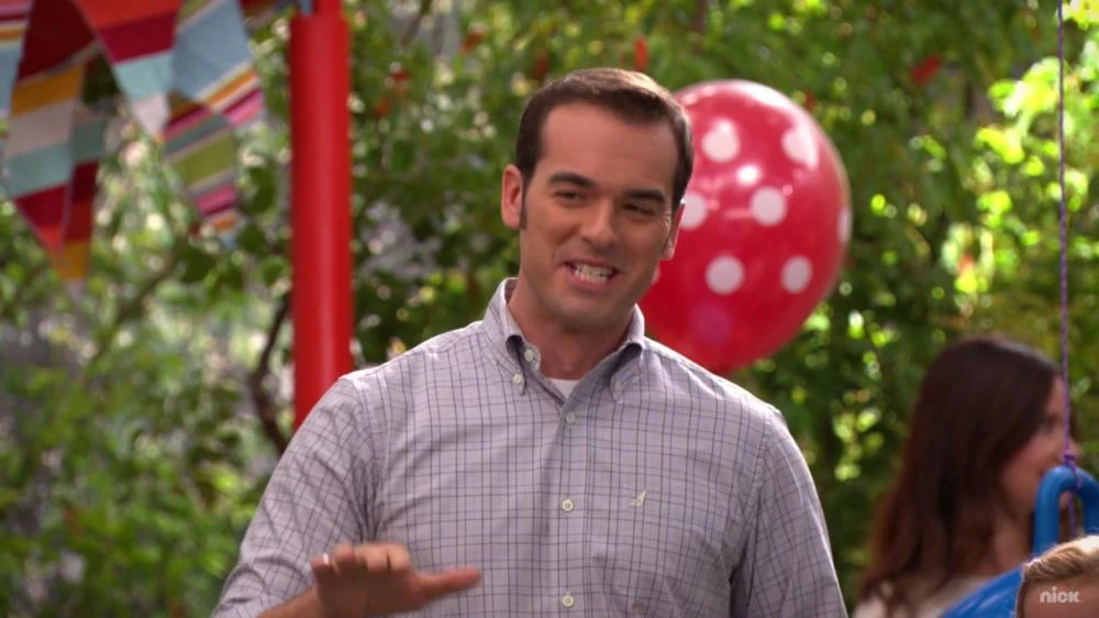 Principal Bradford | The Thundermans Wiki | Fandom