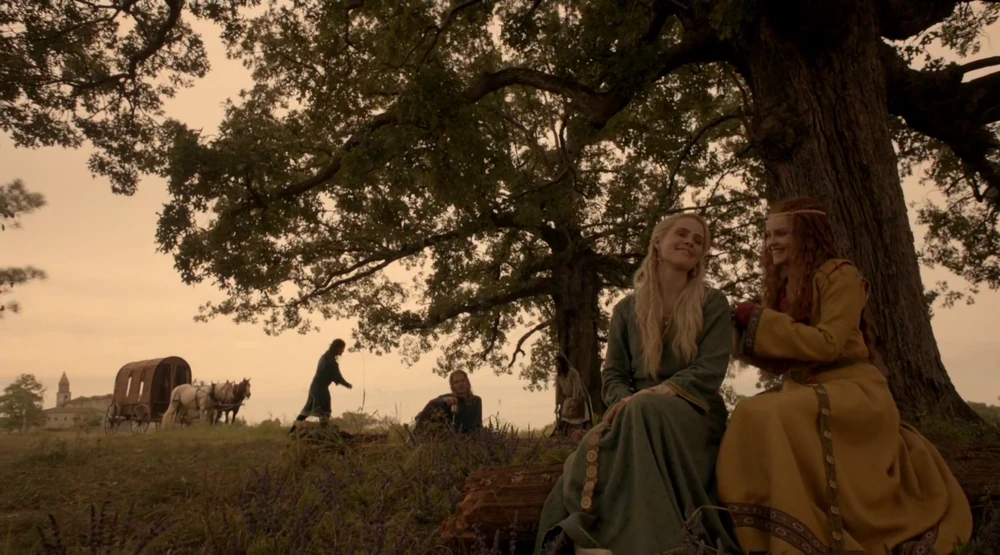 Rebekah e Aurora | The Vampire Diaries & Originals Wiki | Fandom