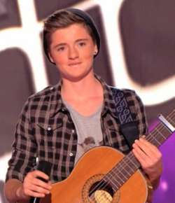 Loris Vallois | Wiki The Voice | Fandom