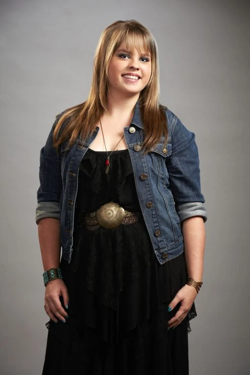 Holly Tucker | The Voice Wiki | Fandom