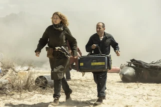 Jenna Elfman | The Walking Dead Wiki | Fandom