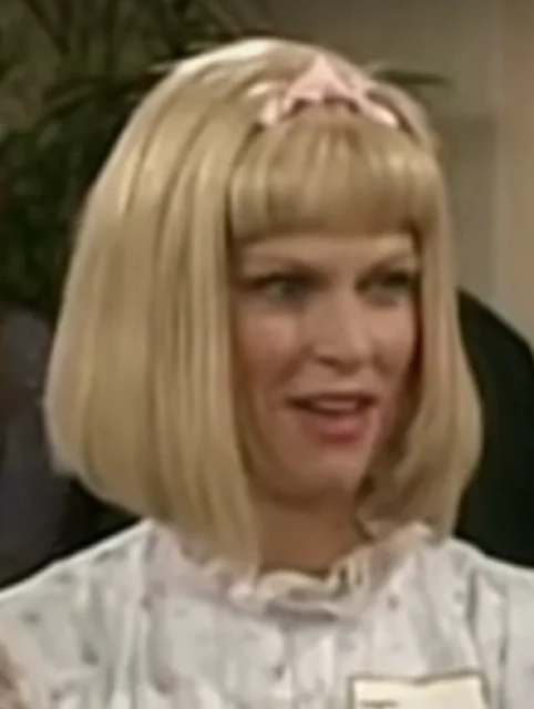 Nicole (Untot) | Zombie Wiki | Fandom