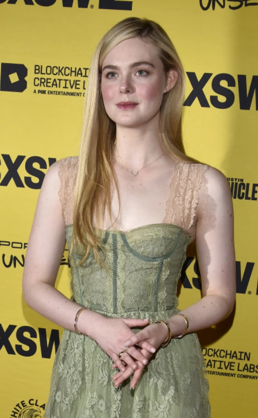 Elle Fanning | Zombie Wiki | Fandom