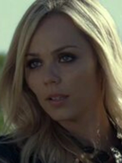 Gloria (NW) | Zombie Wiki | Fandom